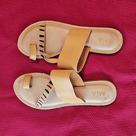 MIA | Shoes | Mia Size Sandels | Poshmark
